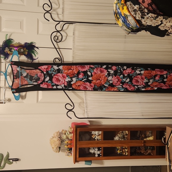 2B Bebe | Dresses | Bebe Floral Maxi Dress | Poshmark